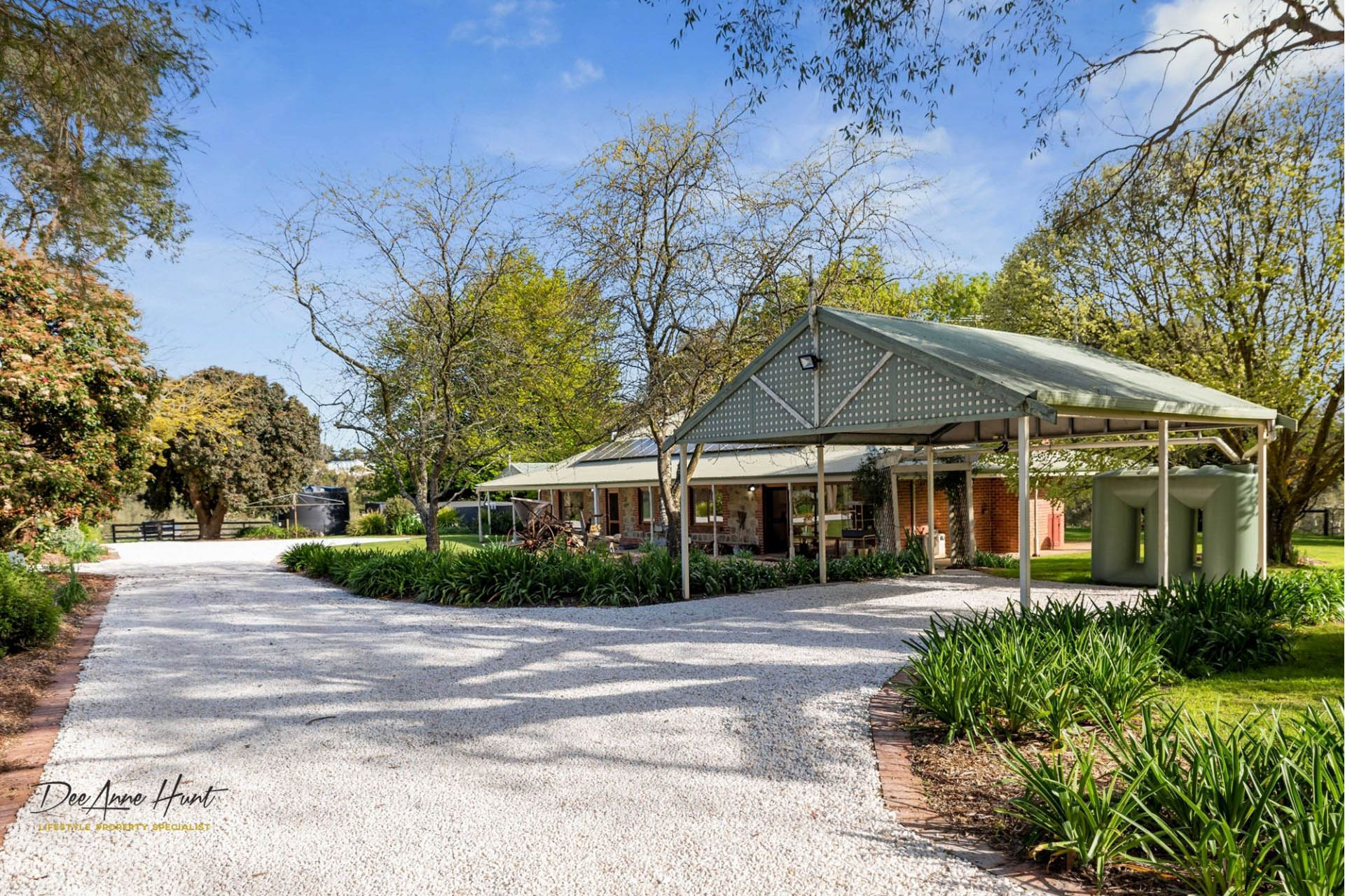 8 Oinns Road Echunga - Dee-Anne Hunt